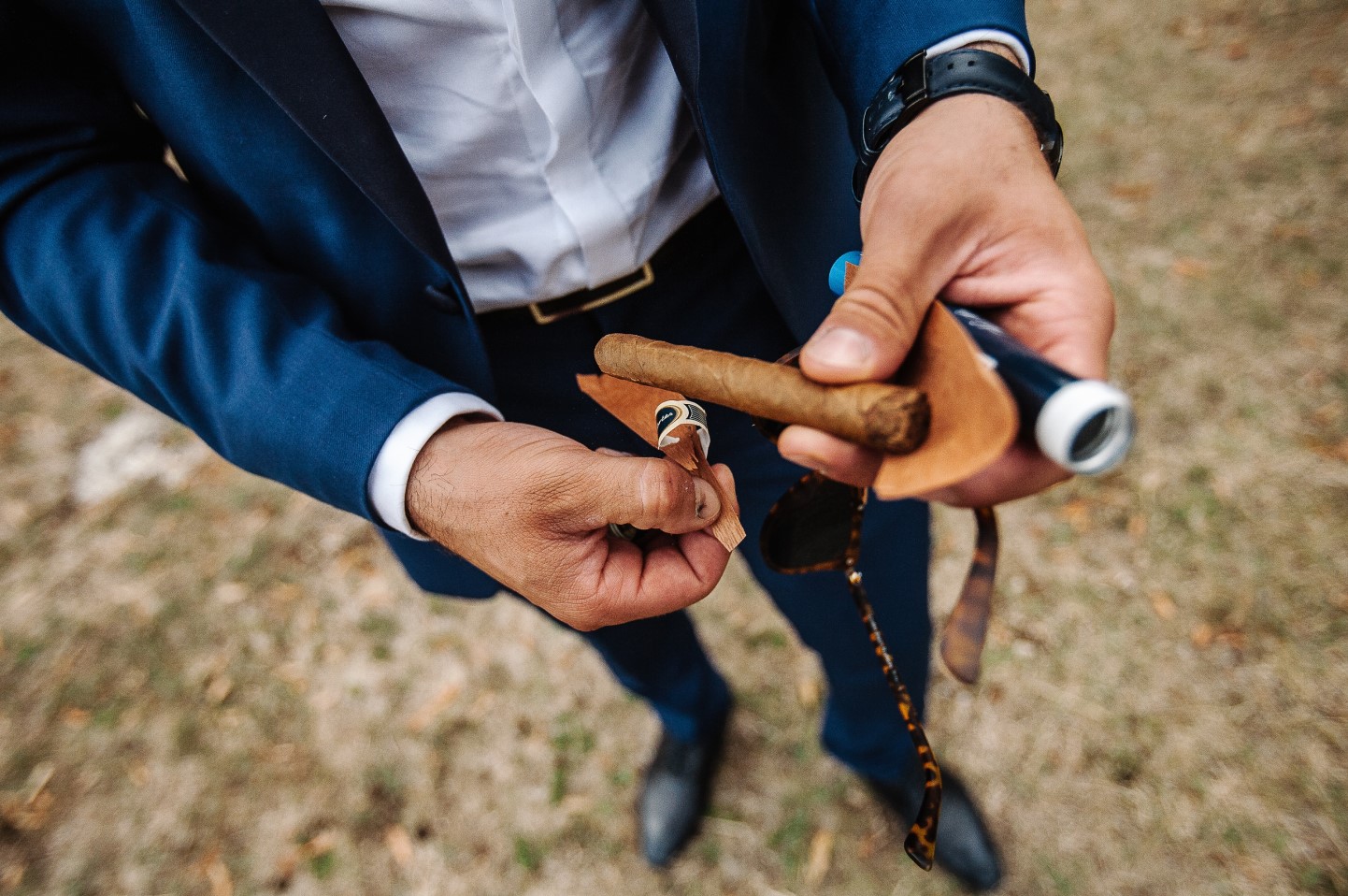 How to Enjoy a Premium Cigar - Smoke Inn Blog